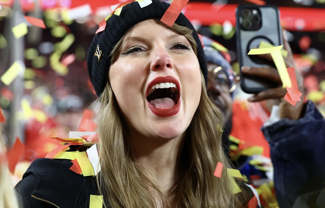 2025美国“春晚”超级碗观看全攻略：时间、地点、直播频道、中场秀嘉宾、超级碗小吃分享 - 费城LIVE